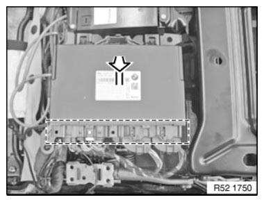BMW 7 Series - Removing And Installing/Replacing Control Unit/Module ...