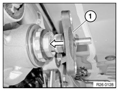 BMW 7 Series - Removing And Installing Three-Hole Flange - Propeller ...
