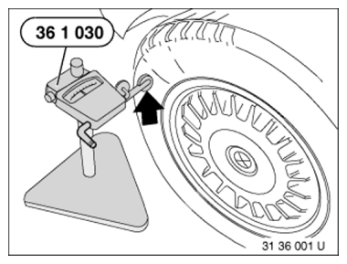 BMW 7 Series - Checking Front And Rear Wheel For Lateral And Radial ...