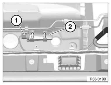BMW 7 Series - Removing And Installing/Replacing RDC Reception Aerial ...