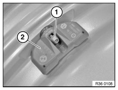 BMW 7 Series - Removing And Installing/Replacing RDC Reception Aerial ...